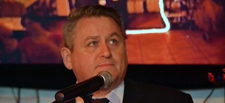 Peter Kneebone – Singer